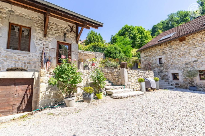 113 M² Gîte ∙ 2 Chambres ∙ 6 Personnes - Lac du Bourget