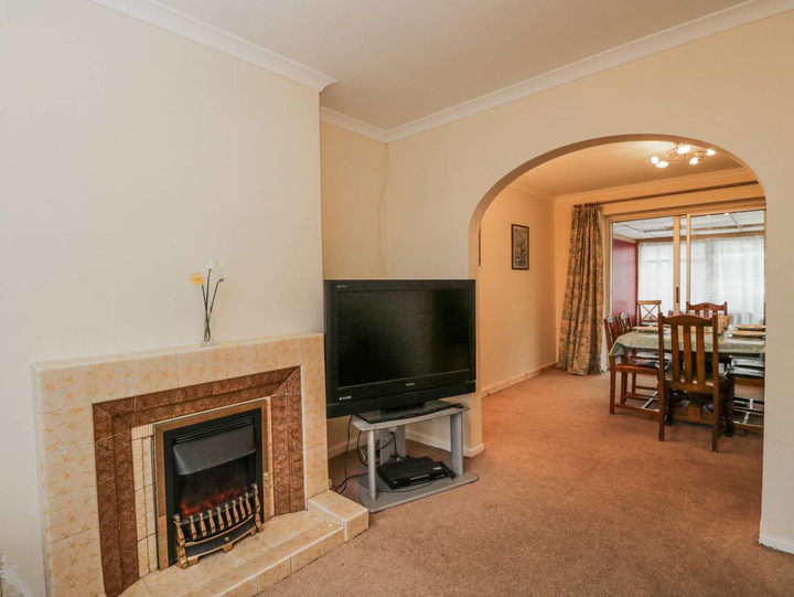 Cottage ∙ 3 Bedrooms ∙ 5 Guests - Swindon