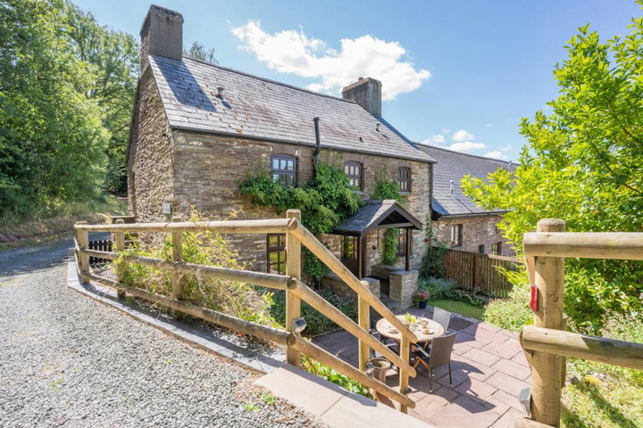 Cottage ∙ 2 Bedrooms ∙ 4 Guests - Brecon
