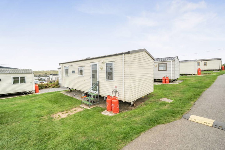 24 M² Chalet ∙ 2 Bedrooms ∙ 4 Guests - St Agnes
