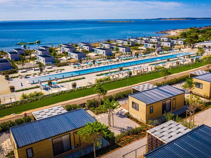 40 M² Caravan ∙ 2 Bedrooms ∙ 5 Guests - Premantura