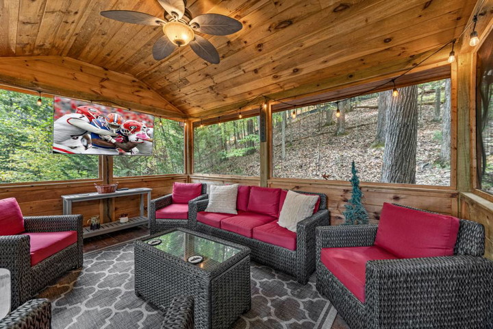 Cabin ∙ 3 Bedrooms ∙ 8 Guests - Mineral Bluff, GA