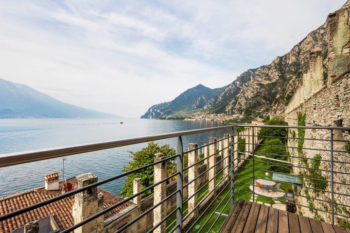 160 M² Apartment ∙ 2 Bedrooms ∙ 4 Guests - Malcesine