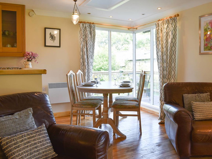 Cottage ∙ 2 Bedrooms ∙ 5 Guests - Cheshire