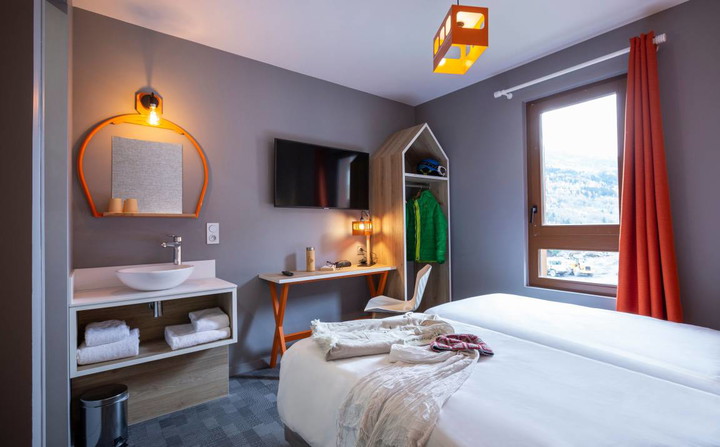 Hôtel ∙ 1 Chambre ∙ 2 Personnes - Bourg-Saint-Maurice