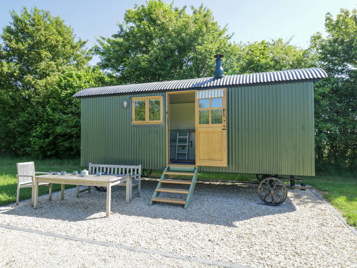 Cottage ∙ 1 Bedroom ∙ 4 Guests - Witney