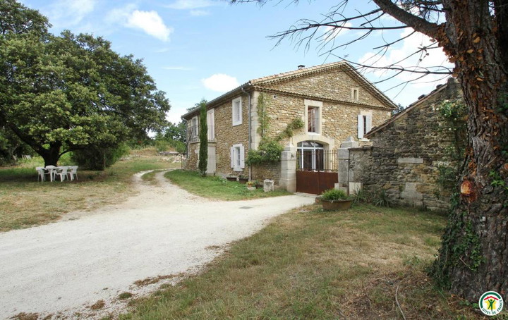 98 M² Gîte ∙ 3 Chambres ∙ 6 Personnes - Grignan