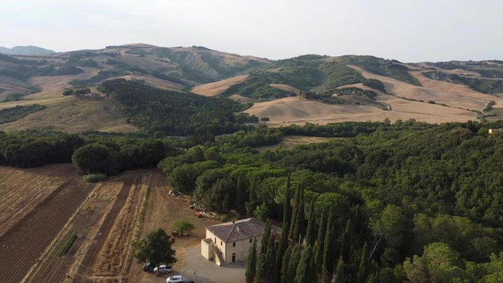 150 M² Casa Rural ∙ 5 Habitaciones ∙ 12 Huéspedes - Volterra
