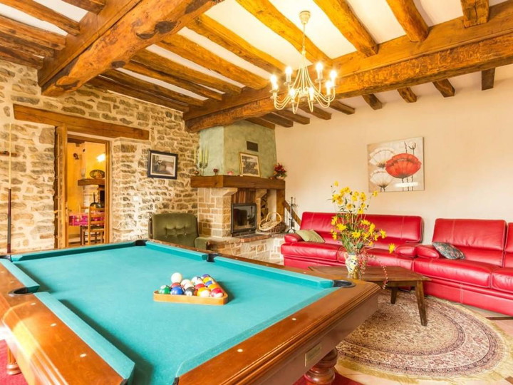 265 M² Cottage ∙ 6 Bedrooms ∙ 14 Guests - Sully