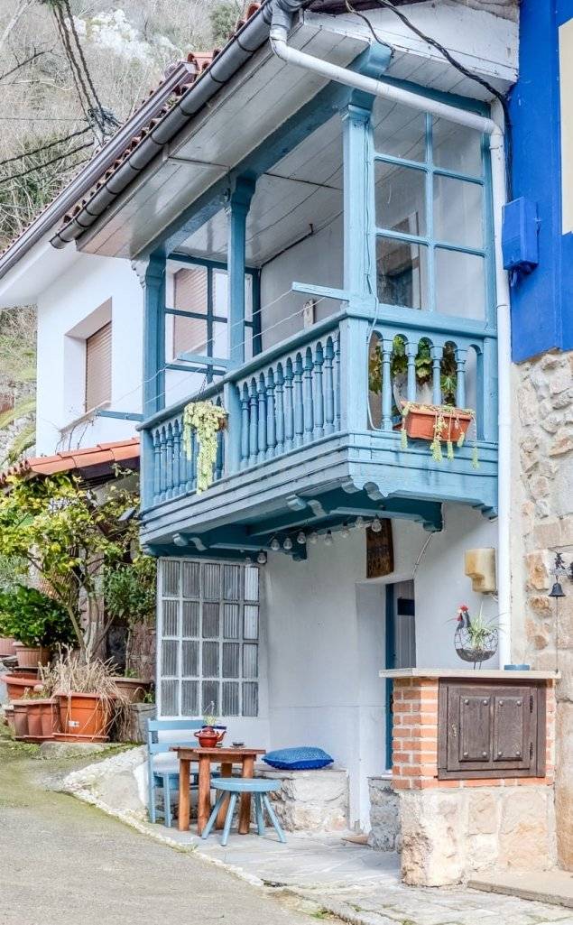 Cottage ∙ 10 Bedrooms ∙ 4 Guests - Llanes