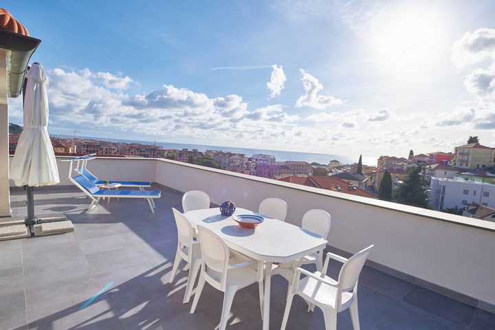 101 M² Appartamento Vacanza ∙ 2 Camere Da Letto ∙ 4 Ospiti - San Bartolomeo al Mare