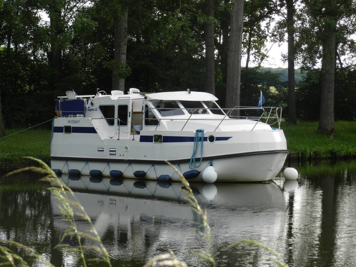 34 M² Huisboot ∙ 2 Slaapkamers ∙ 8 Gasten - Digoin