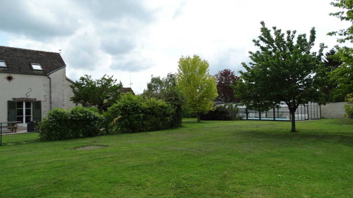 135 M² Gîte ∙ 4 Chambres ∙ 10 Personnes - Nemours