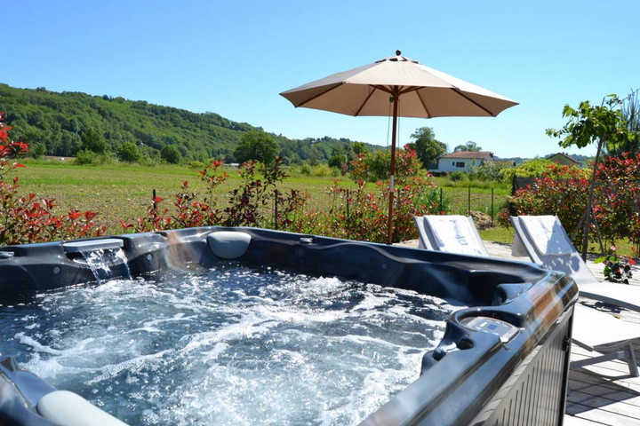 130 M² Gîte ∙ 4 Bedrooms ∙ 8 Guests - Lourdes