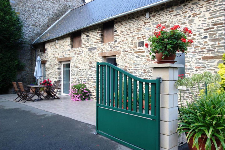 55 M² Gîte ∙ 2 Chambres ∙ 4 Personnes - Pontorson