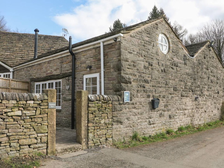 Cottage ∙ 2 Bedrooms ∙ 4 Guests - Macclesfield