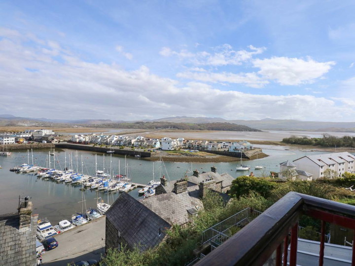 Cottage ∙ 2 Bedrooms ∙ 5 Guests - Harlech