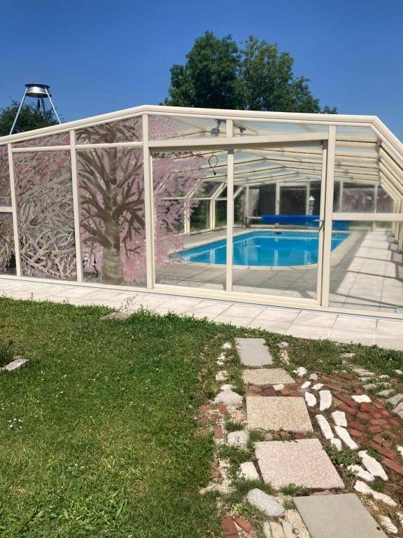 160 M² Gîte ∙ 5 Chambres ∙ 23 Personnes - Romilly-sur-Seine