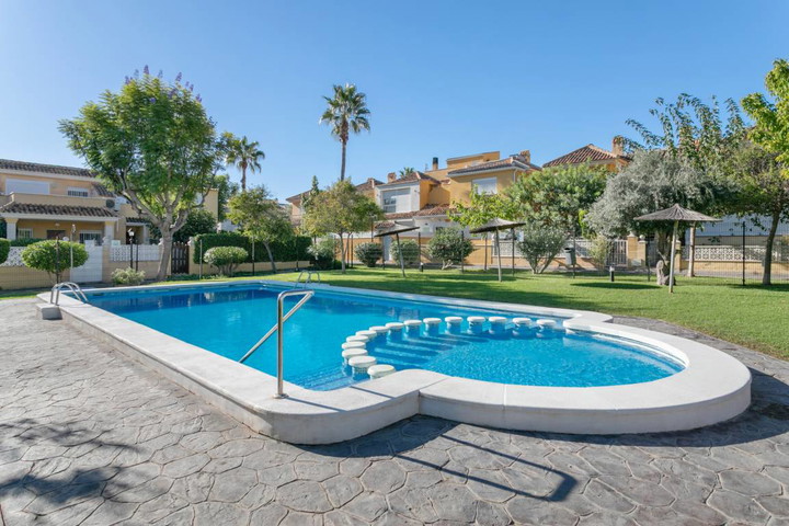 100 M² Bungalow ∙ 3 Schlafzimmer ∙ 5 Gäste - Santa Pola