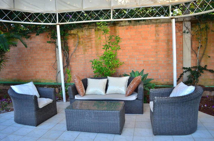 400 M² Private Room ∙ 4 Bedrooms ∙ 8 Guests - Antananarivo