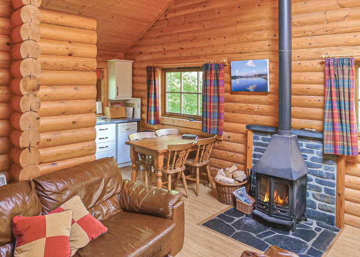 Chalet ∙ 2 Bedrooms ∙ 4 Guests - Scotland