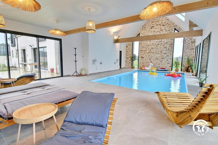 140 M² Gîte ∙ 4 Chambres ∙ 10 Personnes - Baud