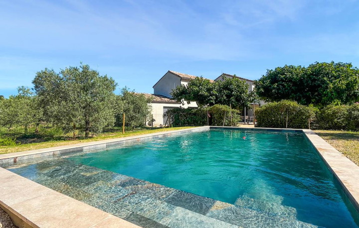 2000 M² Maison De Vacances ∙ 5 Chambres ∙ 10 Personnes - Cavaillon