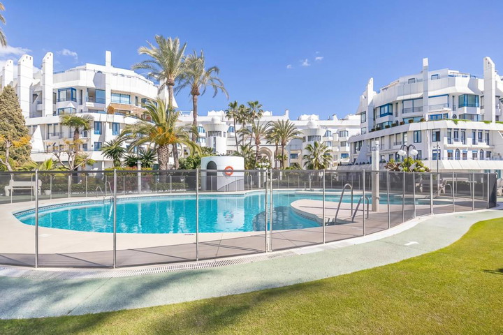 120 M² Chalet ∙ 2 Habitaciones ∙ 4 Huéspedes - Marbella