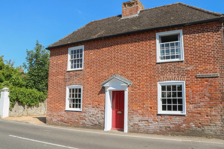 Cottage ∙ 3 Bedrooms ∙ 5 Guests - Selsey