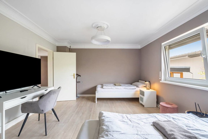 100 M² Apartment ∙ 2 Bedrooms ∙ 5 Guests - Wiesbaden