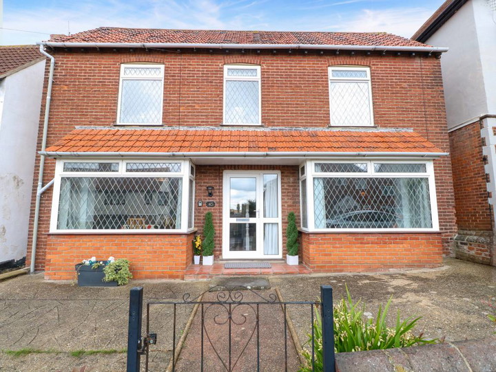 Cottage ∙ 3 Bedrooms ∙ 6 Guests - Holt