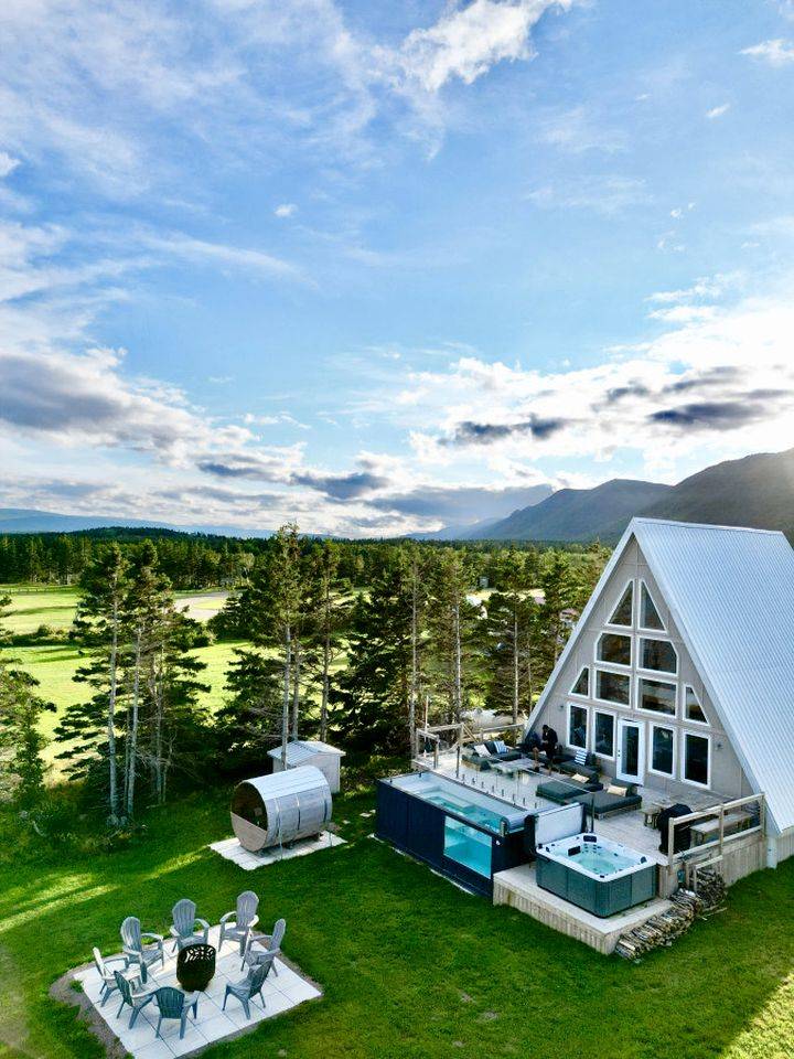 Accommodation ∙ 2 Bedrooms ∙ 8 Guests - Nova Scotia