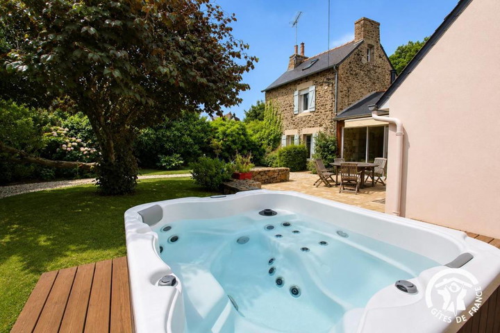 76 M² Gîte ∙ 2 Chambres ∙ 4 Personnes - Binic