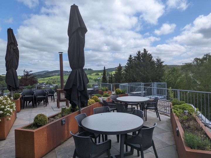 320 M² Ferienwohnung ∙ 8 Schlafzimmer ∙ 16 Gäste - Winterberg