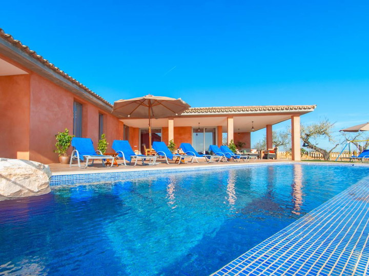344 M² Villa ∙ 4 Bedrooms ∙ 8 Guests - Inca