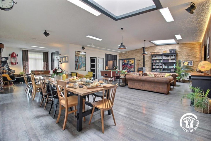 200 M² Gîte ∙ 4 Bedrooms ∙ 12 Guests - Breton