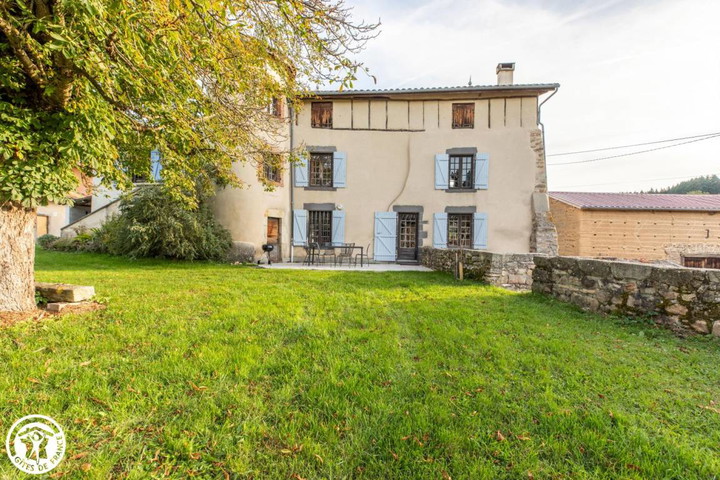 135 M² Gîte ∙ 4 Chambres ∙ 9 Personnes - Puy-de-Dôme