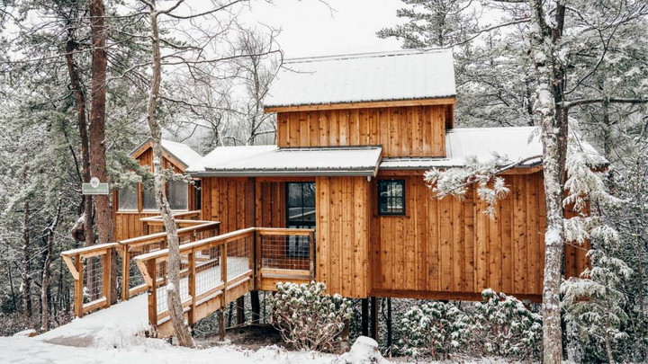 Camping ∙ 3 Bedrooms ∙ 8 Guests - Gatlinburg, TN