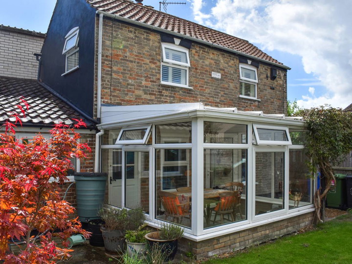 Cottage ∙ 2 Bedrooms ∙ 4 Guests - Lowestoft
