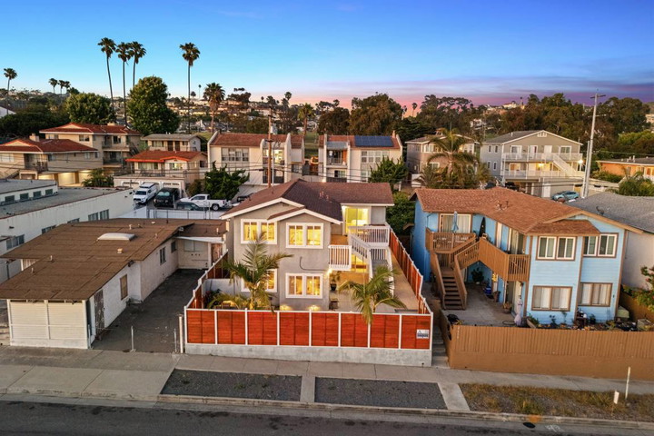 House ∙ 4 Bedrooms ∙ 12 Guests - San Clemente, CA