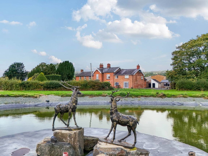 Cottage ∙ 10 Bedrooms ∙ 24 Guests - Kerry