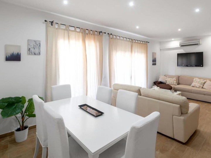 65 M² Apartment ∙ 3 Bedrooms ∙ 5 Guests - Castelldefels