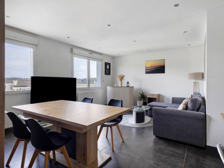 75 M² Appartement ∙ 2 Chambres ∙ 7 Personnes - Lannion