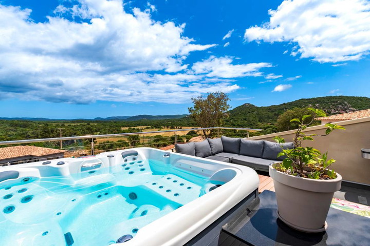 156 M² House ∙ 3 Bedrooms ∙ 6 Guests - Figari