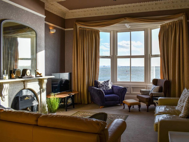 Cottage ∙ 4 Bedrooms ∙ 10 Guests - Hartlepool