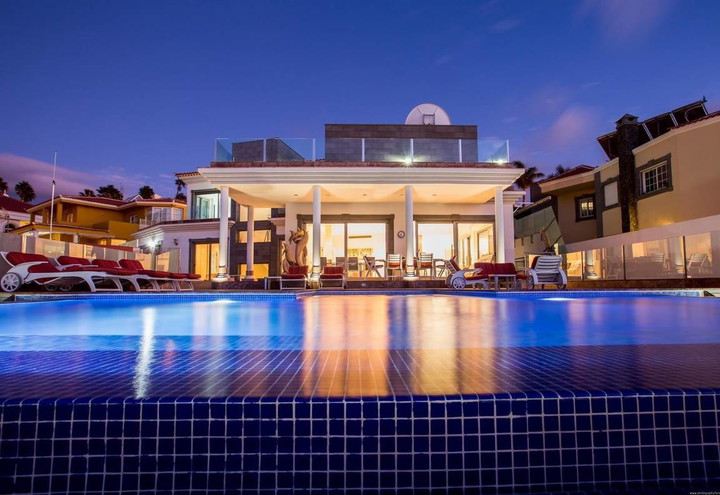 625 M² Villa ∙ 4 Schlafzimmer ∙ 8 Gäste - Los Cristianos