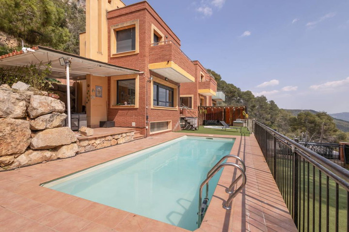 250 M² Villa ∙ 3 Schlafzimmer ∙ 6 Gäste - Rubí
