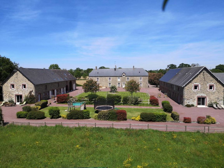 72 M² Gîte ∙ 2 Chambres ∙ 4 Personnes - Manche