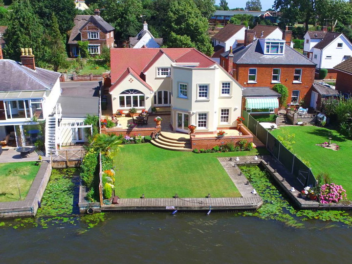 Cottage ∙ 5 Bedrooms ∙ 10 Guests - Wroxham