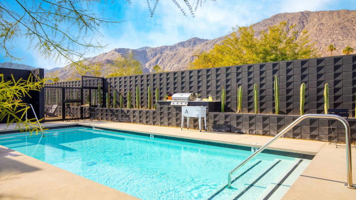 83 M² Hotel ∙ 1 Bedroom ∙ 2 Guests - Palm Springs, CA